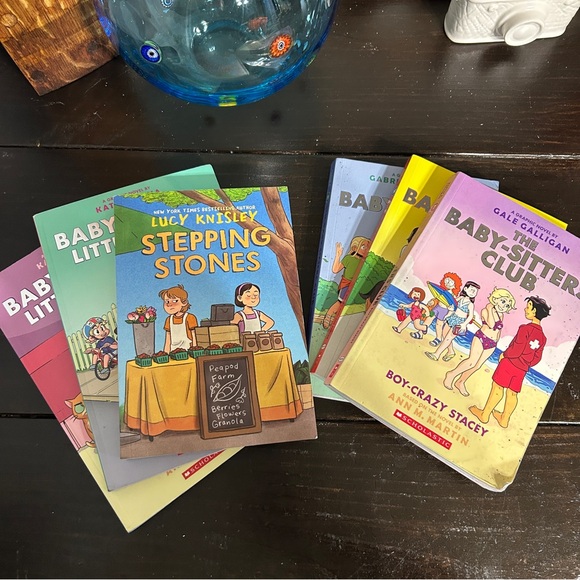 Scholastic | Other | Graphic Novel Book Lot Tween Preteen Books ...